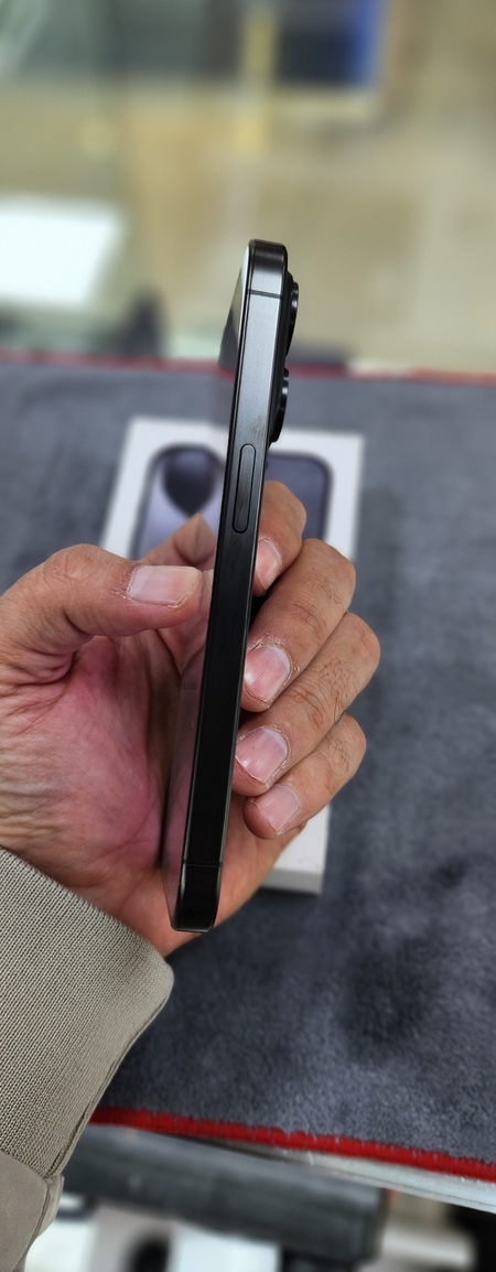 Iphone 15 pro 256gb 95% J/A qora