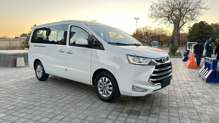 JAC M4 Komfort miniven