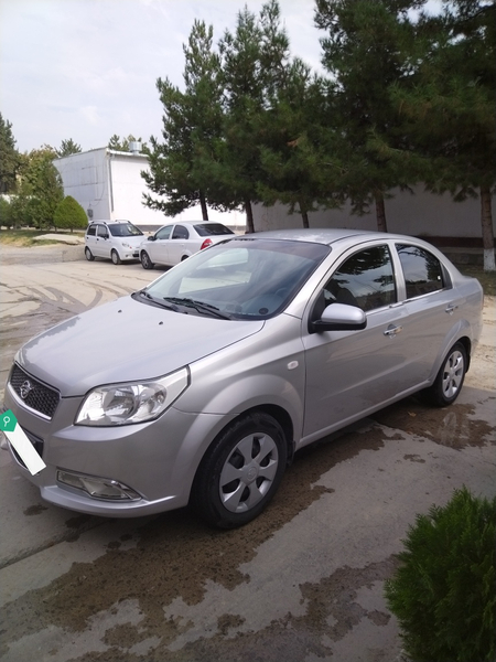 Nexia Ravon R3 sotiladi