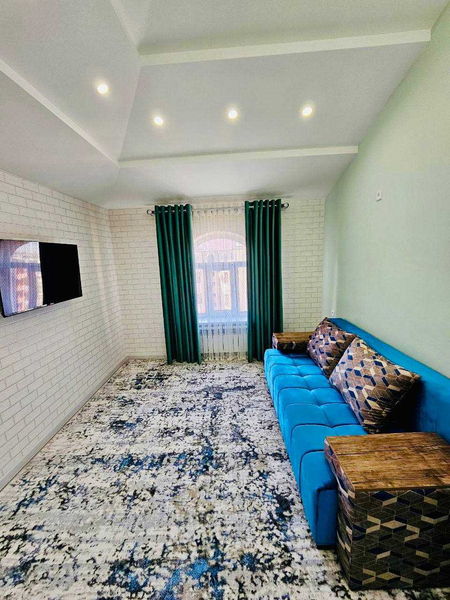 5 xonali 210m² 7-8 qavat uy sotiladi