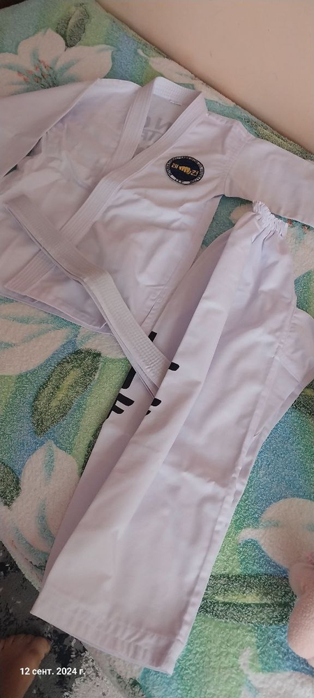 Kimono yangi kiyilmagan