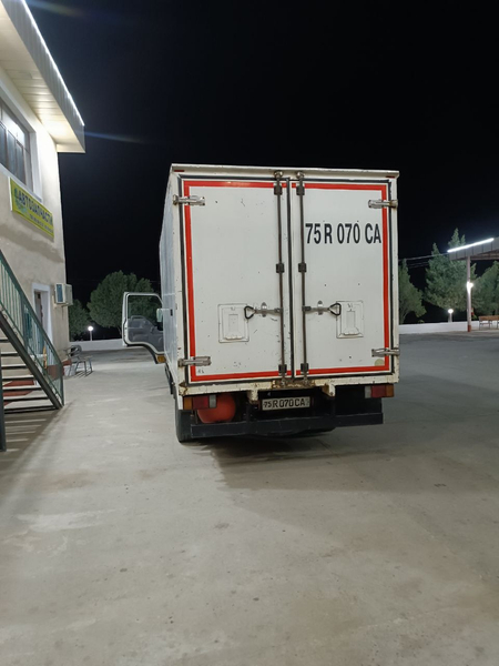 Isuzu moshin sotiladi