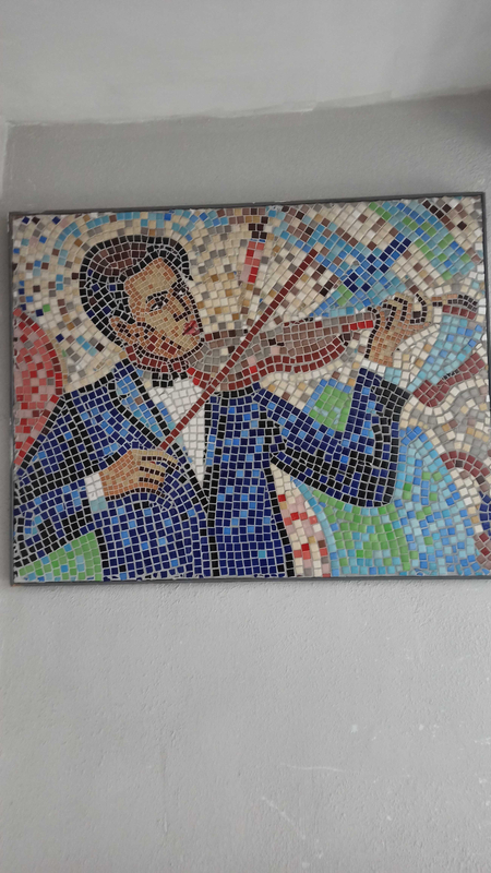 Витражи, мозаика и настенные росписи