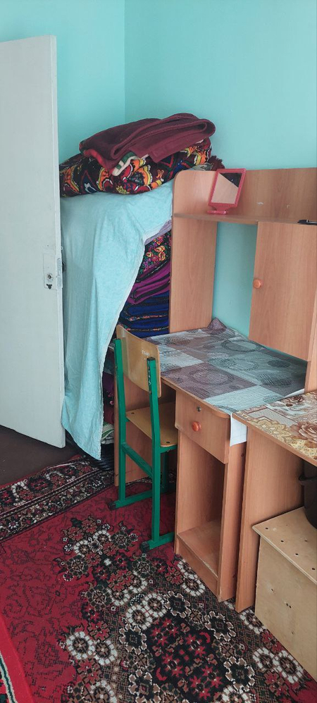 Сдается квартира на 25квартале 1комнатная бывщ общаг для семьи,