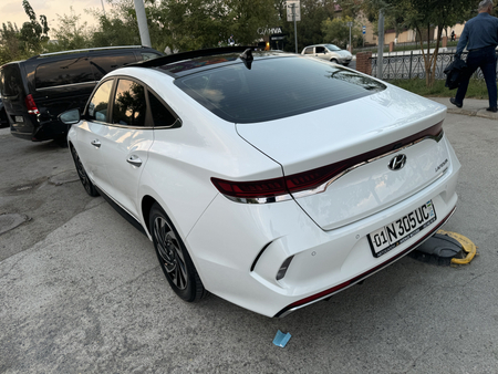 Hyundi Lafesta sotuda kraska toza 48000km xolat yaxshi