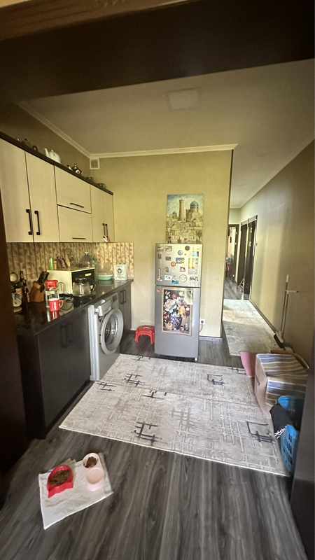 Продается 1 этаж 3х комнатная  квартира в Бухаре