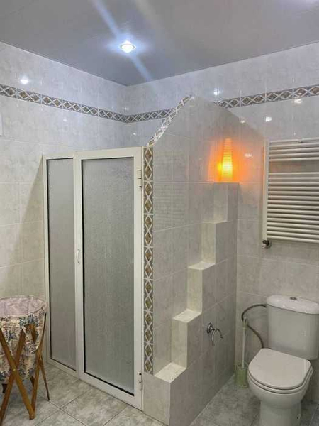 New building 4 room 3 bedroom 2 bathroom euro. metro oybek
