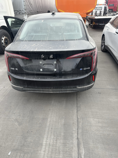Hongqi E-QM 5 full Restyling 500km