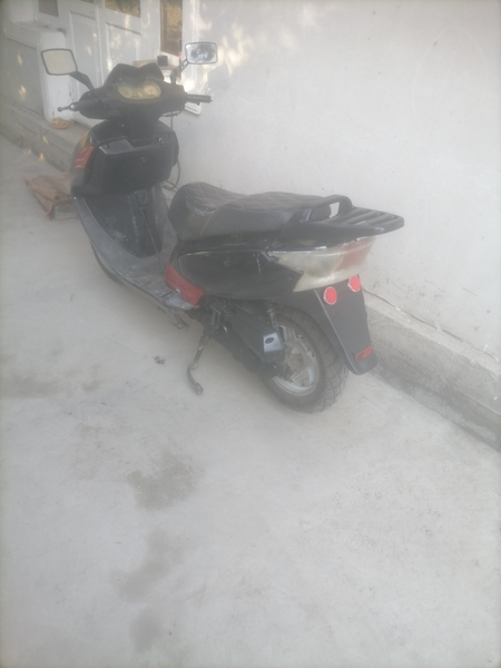 Skuter 80 kub Holati Yaxshi Yanngidek Turipdi