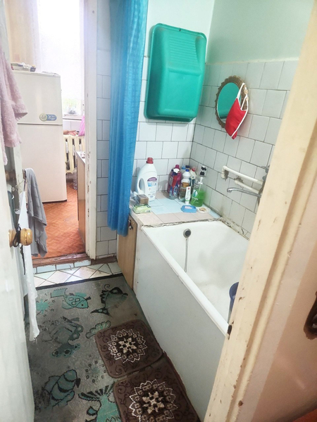 Продаётся квартира Чиланзар 11 квартал 2-4-4