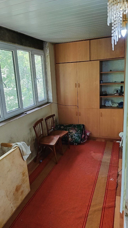 Чилонзор 12 квартал.   2хона.  Болар кизлар.   хона 3 этаж.