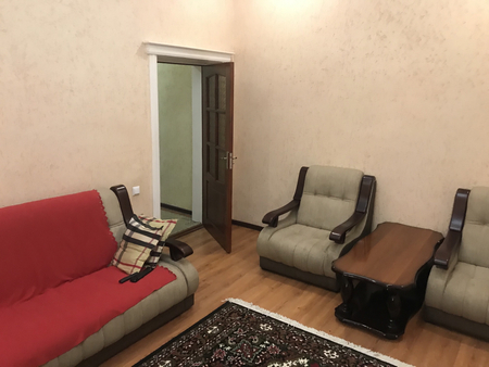 Сдам 2-комн.кв. 1-этаж Максим Горького