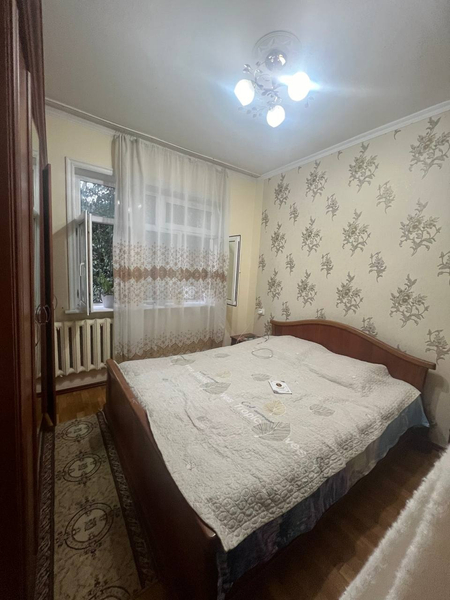 Продаётся Юнусобад 18 2/2/4 77-серия.