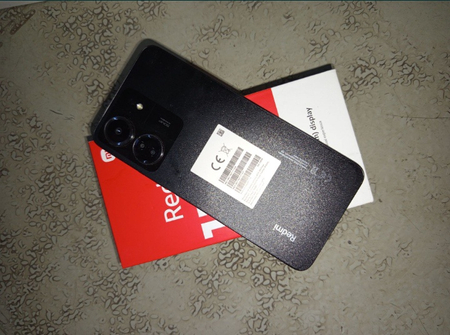 Nomi: redmi 13c 
Xolati alo
Aybi yoʻq karopka dakument bor
Batareya 1k