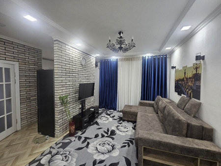 Продам Евро 2 ком кв арентир 8школа с Мебелью и Техникой