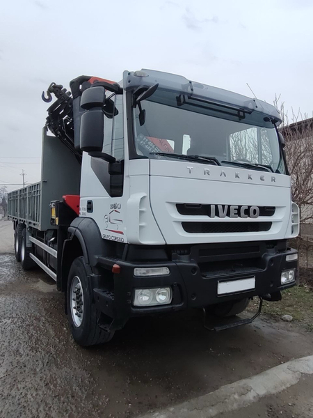 Sotiladi Kran manipulyator Iveco