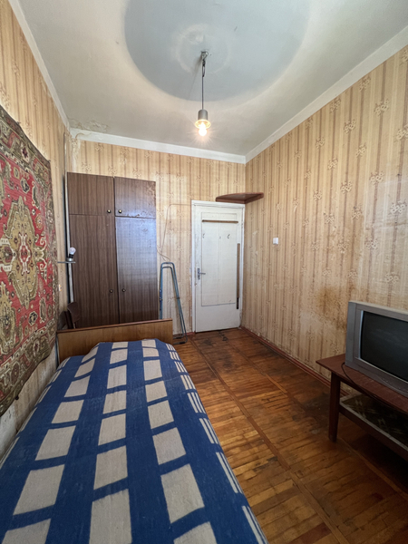 Срочно продаётся 2-х комн квартира в Куйлюк массив-5, 2/5/5