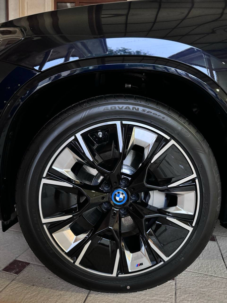 BMW iX3 Pro 2024