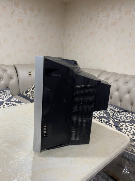 Телевизор LG в рабочем состоянии