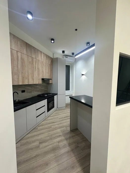 Продам квартиру с Евро ремонтом ( К44 )