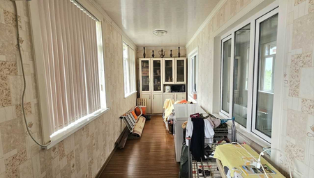 Продаётся квартиры 5/4/5 на  Юнусабадском районе 19-й кв (J2346)