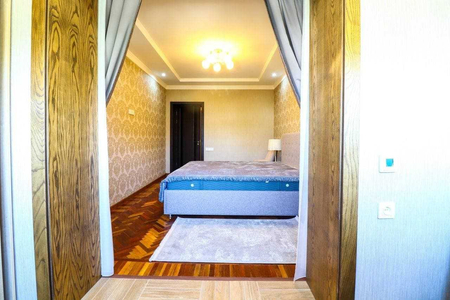 Продается  ,сдается 4х комнатная на 3 этаже Лобзак 1линия (м999)