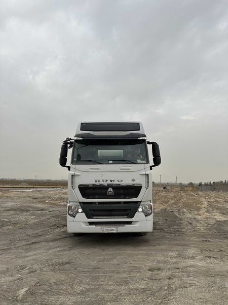 HOWO T7H 430(метан) 2023й тягачни, харид килишингиз мумкин.