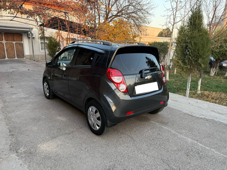 Spark Avtamat Gazi bilan sotiladi.