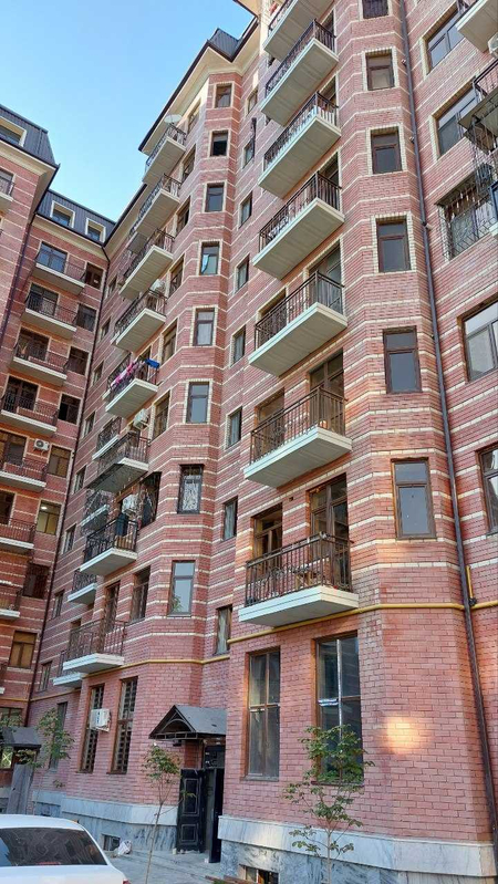 срочна продаётся 3-х комнатная  новостройка квартира коробка
