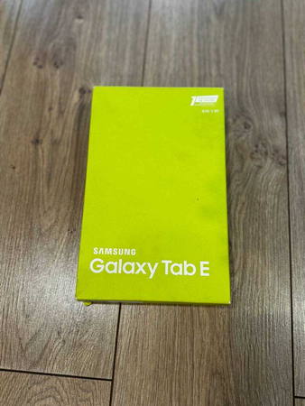 Продаю планшет Samsung tab E на 8 gb