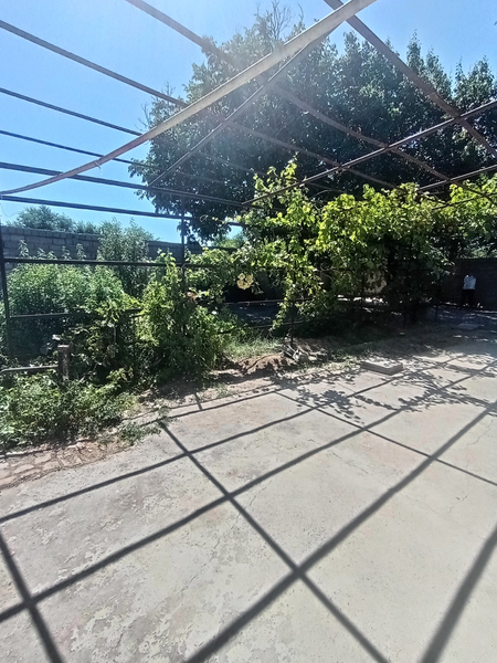 Azadbash dacha sotiladi 2 ta uchastka