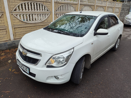 Продам кобальт 2015 год евро 4 позиция автомат резина новая аустон