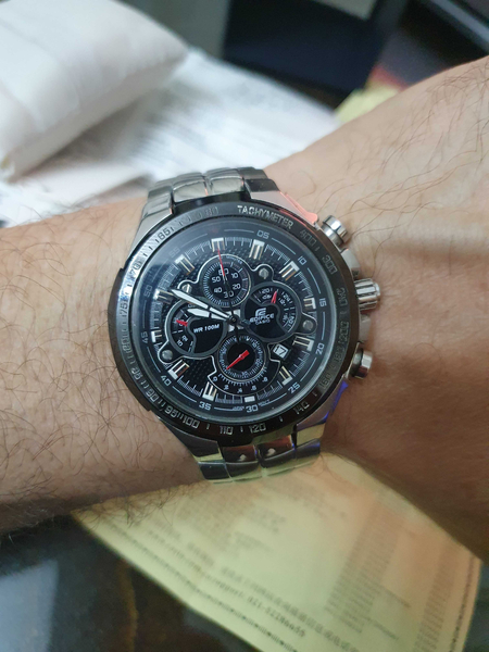 Продам часы Casio Edifince EF-554