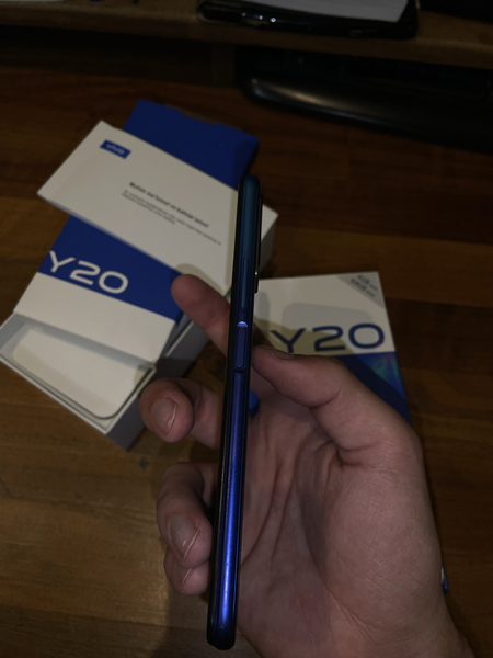 Vivo Y20 4/64гб состояние отличное