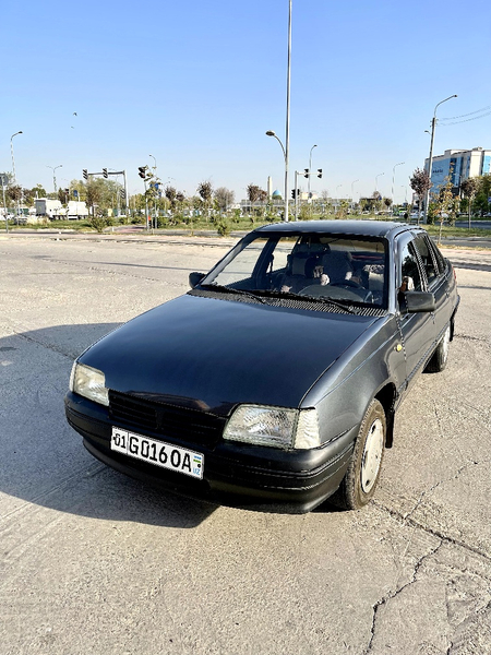Daewoo racer 1993