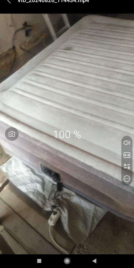Надувная кровать  Intex 152x203x50 см