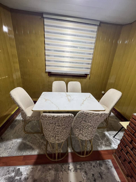 2/1/4, КИРПИЧ, балкон 2х4, Чиланзар 2 продаётся квартира