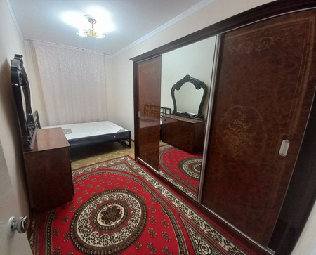 Uzoq muddatga ijara (Arenda) 2 xonali uy. 2/1/4 Yunisobod tumani 4-kv.