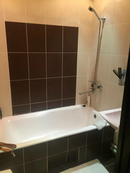 Нукусская 1в2комнат 6этаж площадь 45м2
