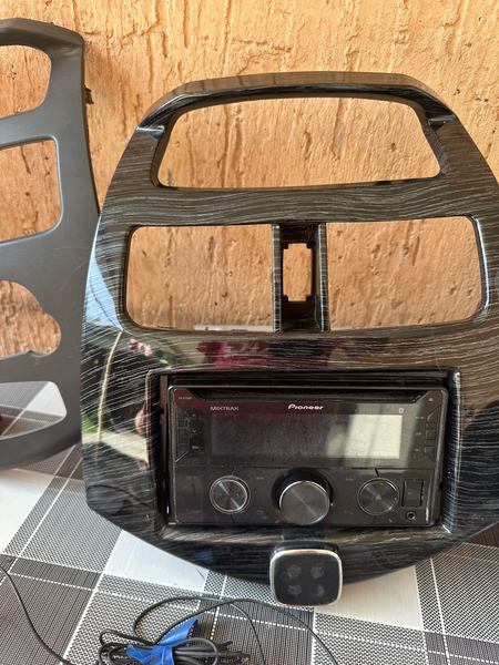 Pioneer 725 + рамки