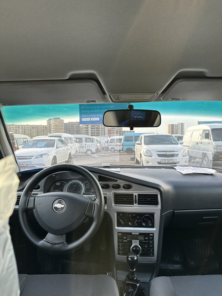 Nexia 2 kraska toza metan bor 86km yurgani halol 2015 yil  mashina ide