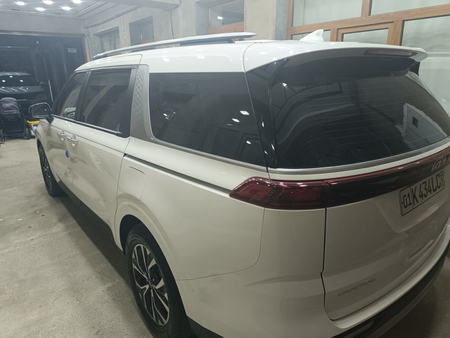 Kia Karnaval sroʻchne sotladi