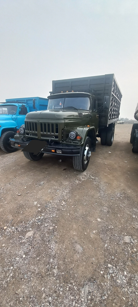 Zil 131 sotiladi