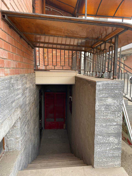 Noturar obyekt (70m2) ijaraga kelishilgan holda beriladi.