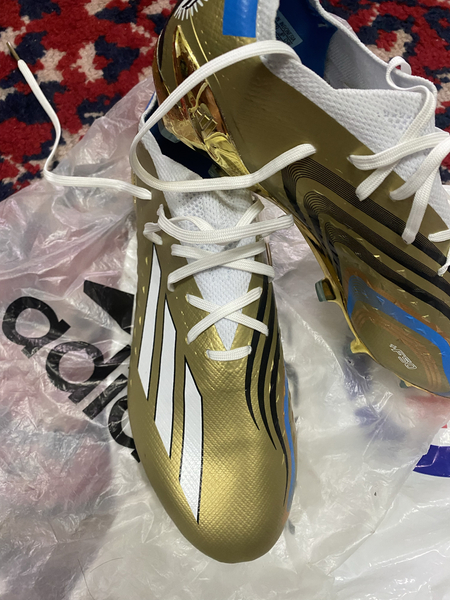 Бутсы Adidas янги кийилмаган