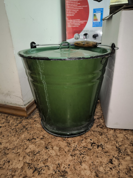Ведро эмалированное советское