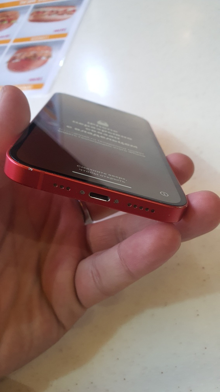iPhone 12 sotiladi iCloudi bor