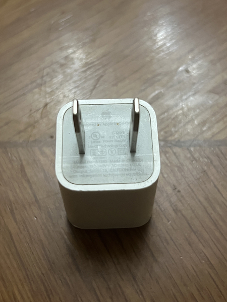 Зарядочный адаптер от IPhone X