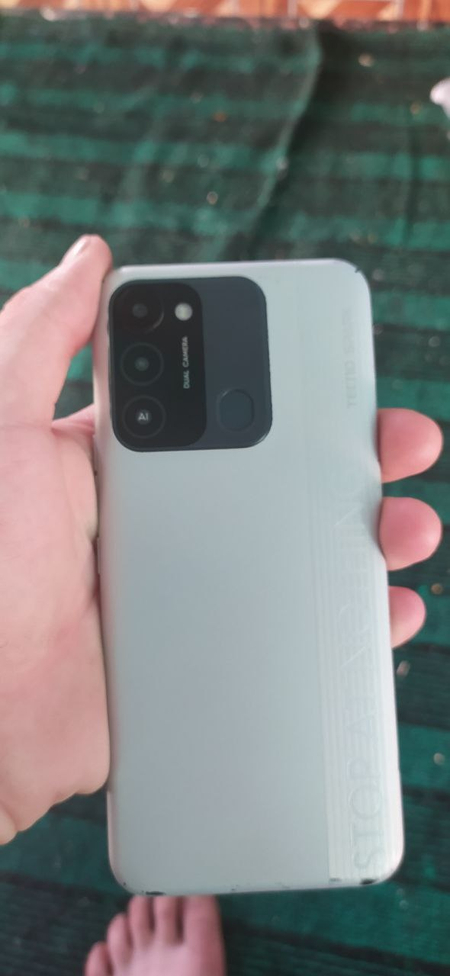Tecno spark 8c ideal xolatda narxi kelishiladi