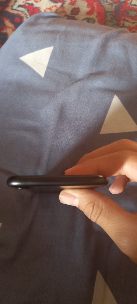 I phone 7 Black rang 128gb ideal